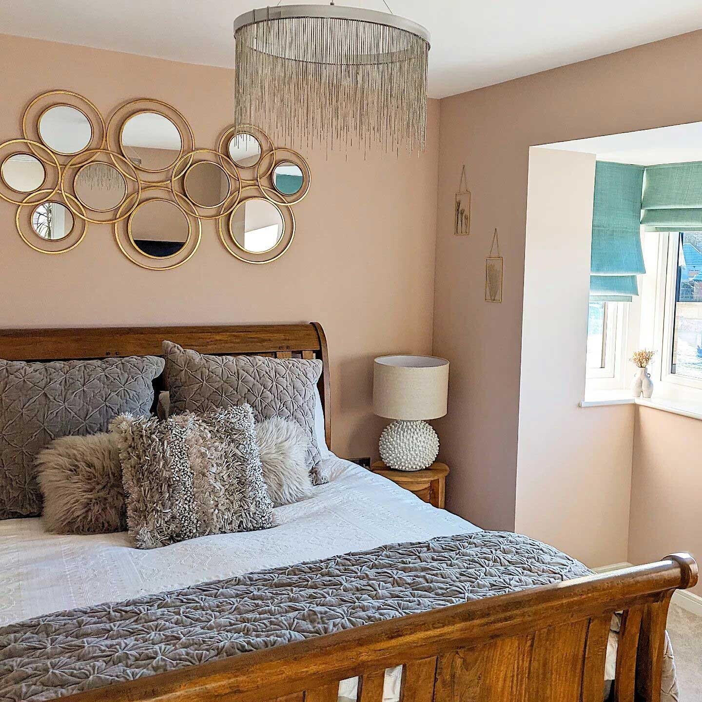 New Frontier Brown Wood High End Sleigh King Bed Frame, Mango Finish ...